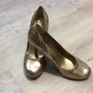Jessica Simpson | Shoes | Jessica Simpson Gold Heels | Poshmark
